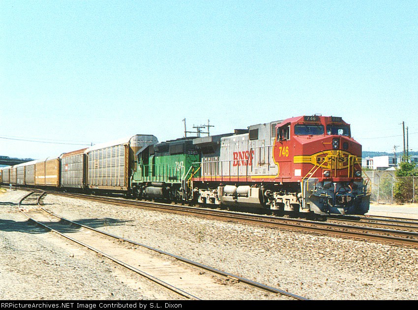 BNSF 746 East